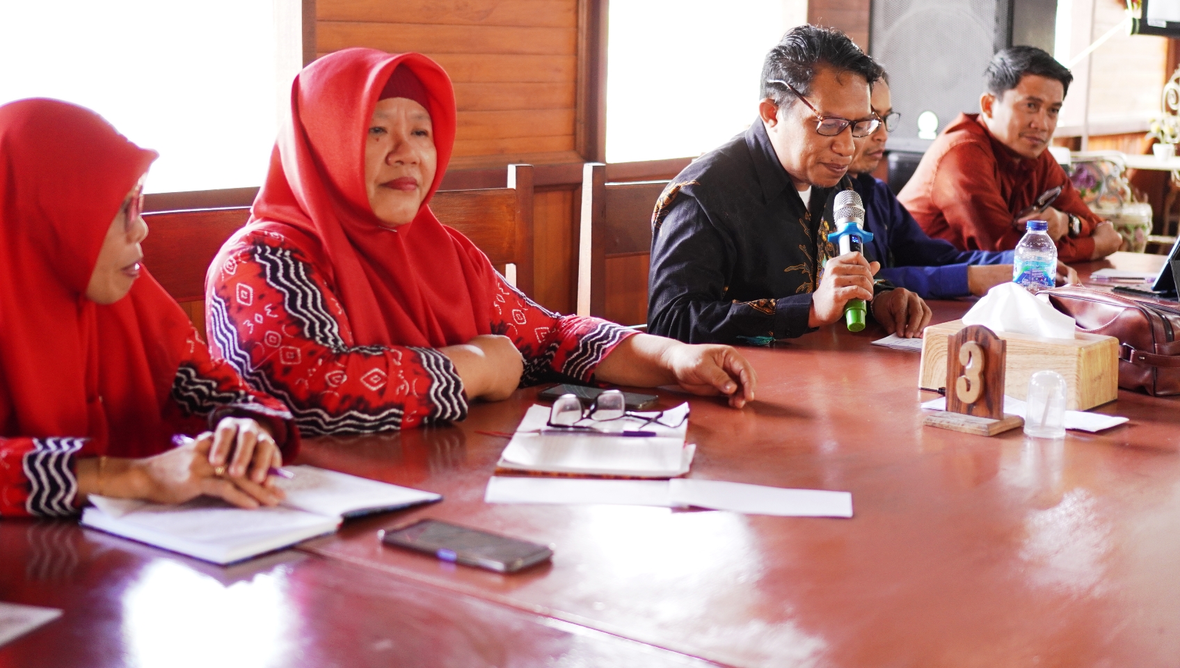 Diskusi Hukum Wilayah 2 PTA Manado Sukses Digelar